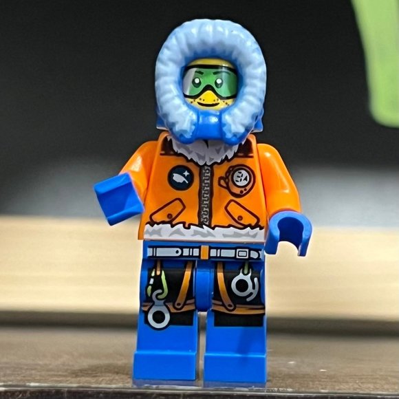 Lego | Toys | Lego City Arctic Explorer Minifigure With Hood And Green ...